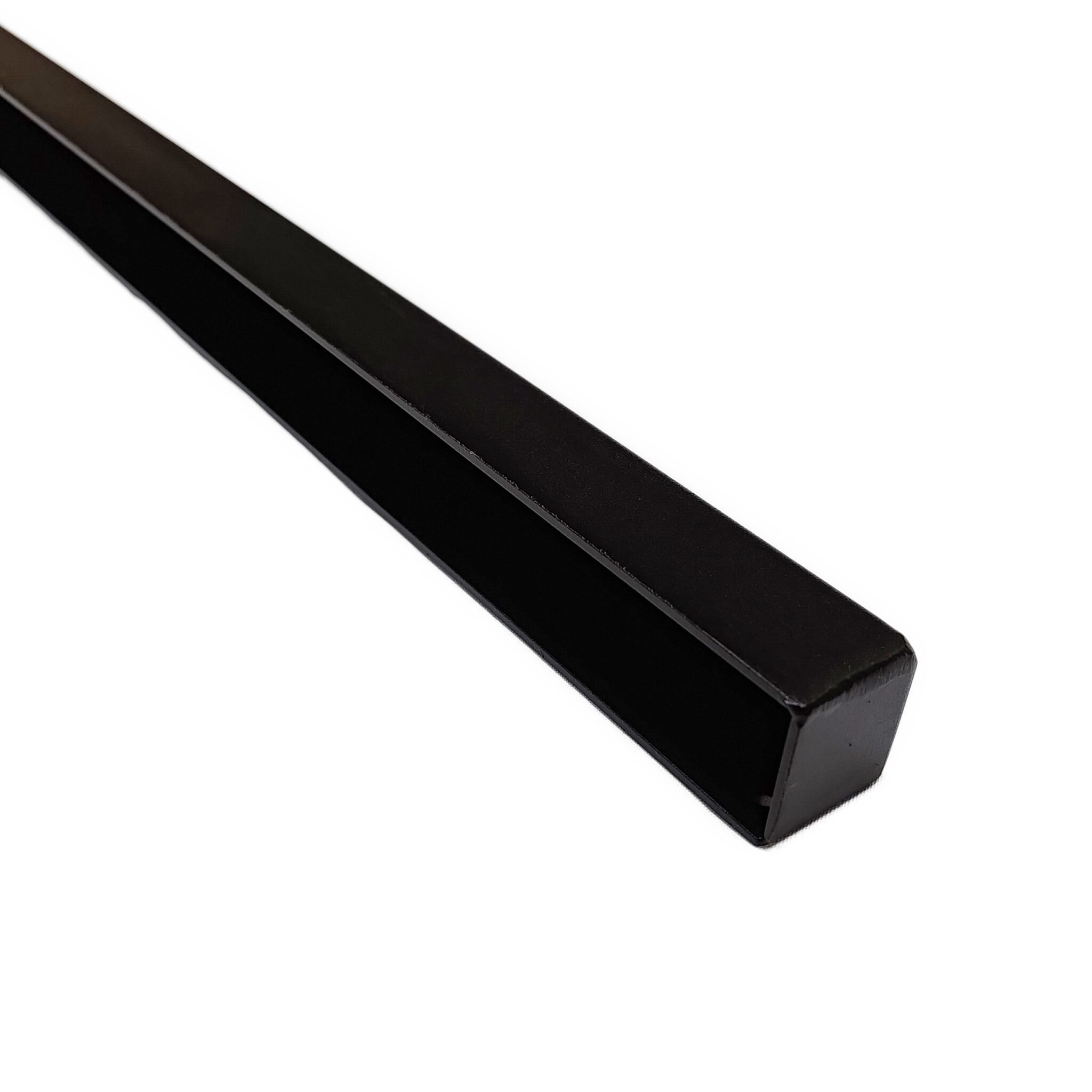 K2 U-skinne side, sort pulverlakeret stål, 30x30x2x1400 mm - K2 Komposit